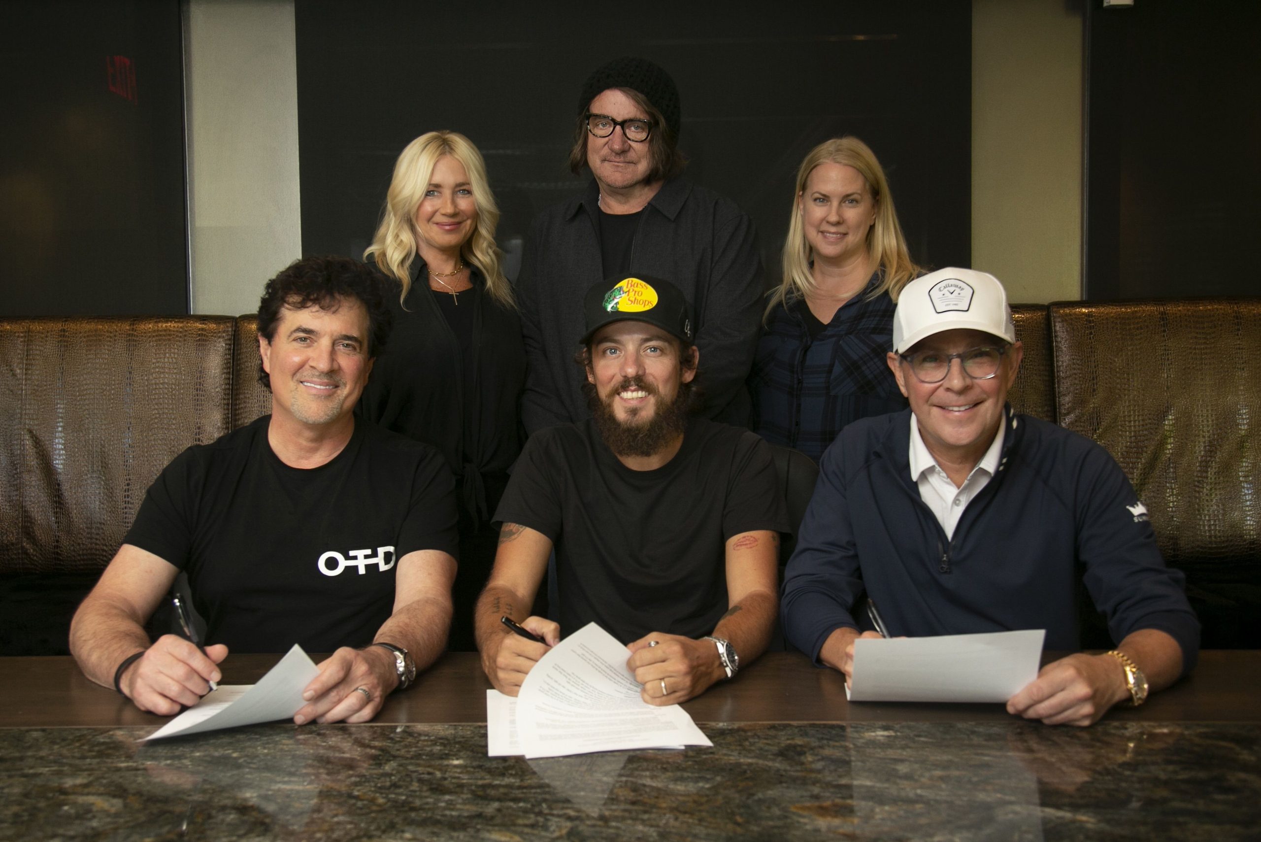 BIG MACHINE LABEL GROUP SIGNS CHRIS JANSON - Big Machine Label Group